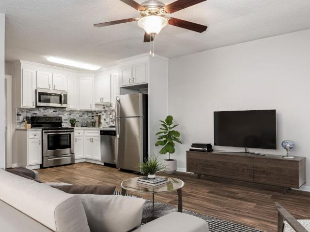 1 BR, 1 BA Apartment 550 East Statesville Ave Unit 7, Mooresville, NC 28115