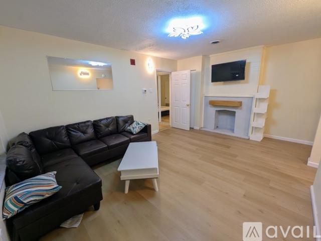 1 BR, 1 BA Apartment 5523 Ellsworth, Unit 3b, Pittsburgh, PA 15232