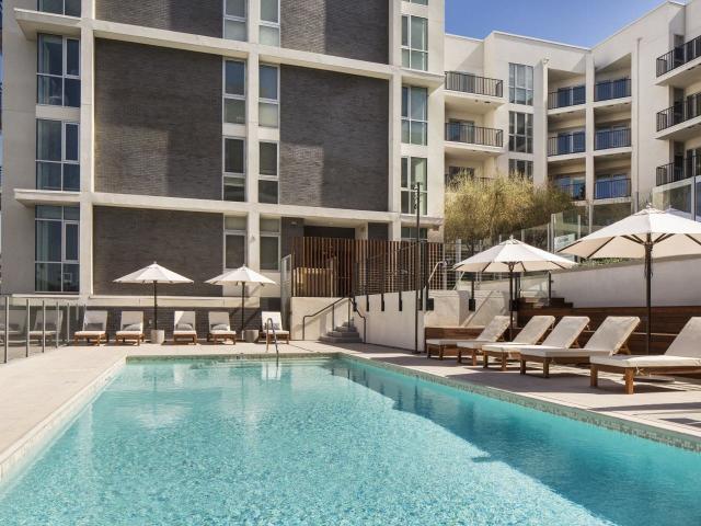 1 BR, 1 BA Apartment 5550 Hollywood Blvd Unit 711, Los Angeles, CA 90028