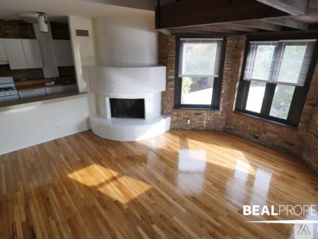 1 BR, 1 BA Apartment 558 W Wellington Ave, Unit 1 Bed, Chicago, IL 60657