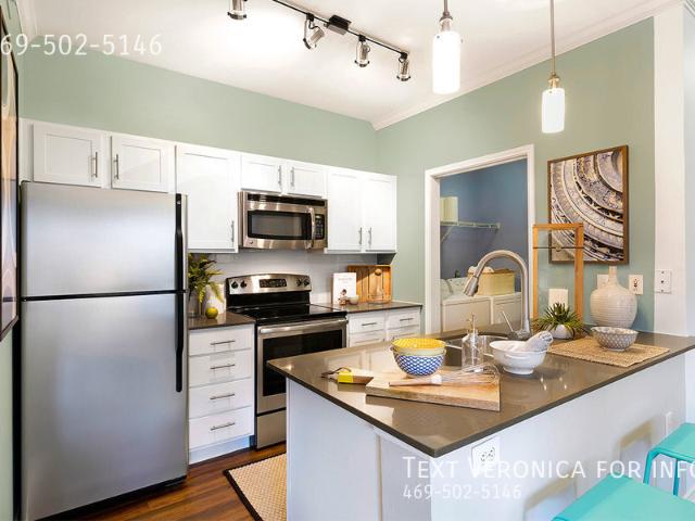 1 BR, 1 BA Apartment 5604 Southwest Pkwy Austin, TX 78735
