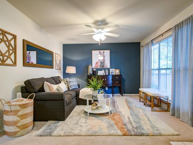 1 BR, 1 BA Apartment 5605 Village Glen Dr Unit 1146, Dallas, TX 75206