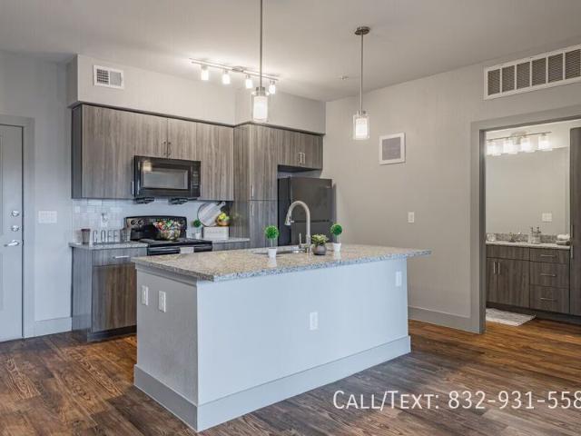 1 BR, 1 BA Apartment 5610 S Shaver St, Houston, TX 77034