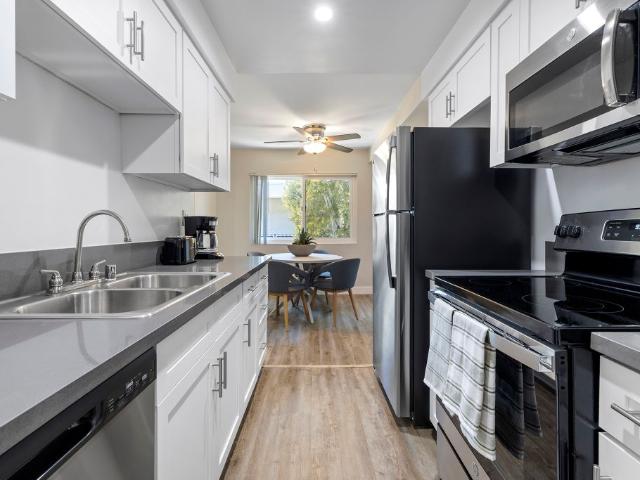1 BR, 1 BA Apartment 5633 45 Topanga Canyon Boulevard Unit 5633T207, Woodland Hills, CA 91367