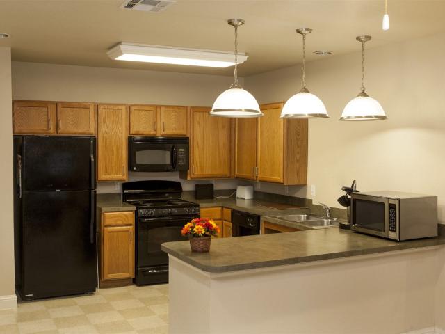 1 BR, 1 BA Apartment 5635 West CÃ©sar E ChÃ¡vez Boulevard, San Antonio, TX 78237