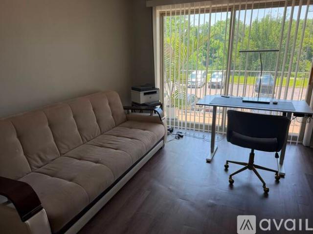 1 BR, 1 BA Apartment 565 Fairway View Drive, Unit 2i, Wheeling, IL 60090
