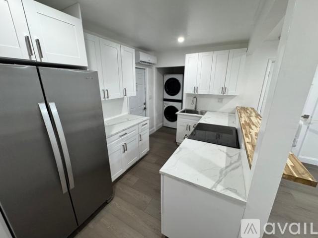1 BR, 1 BA Apartment 565 Northeast 32nd Street, Unit 2B, Oakland Park, FL 33334