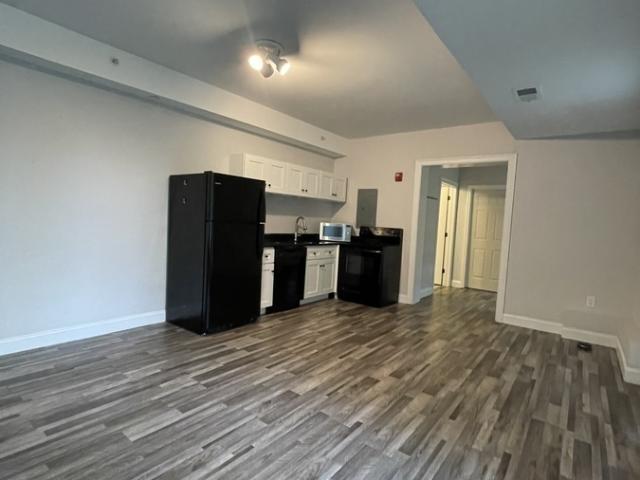 1 BR, 1 BA Apartment 56 New Rochester Road, Dover, NH 03820