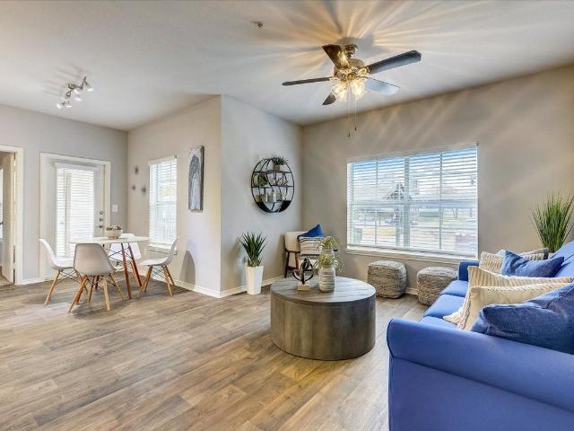 1 BR, 1 BA Apartment 5700 Median Way Unit 313, Arlington, TX 76017