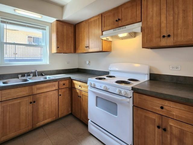 1 BR, 1 BA Apartment 5700 W 35th St, Cicero, IL 60804