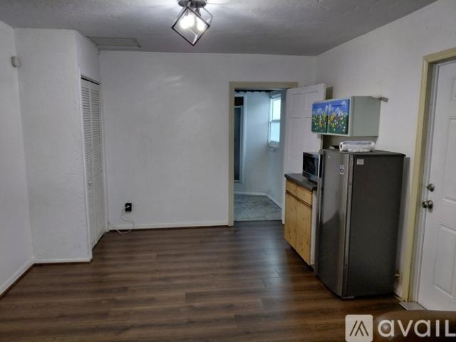 1 BR, 1 BA Apartment 5720 24th Street West, Bradenton, FL 34207