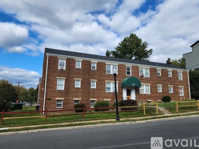 1 BR, 1 BA Apartment 5723 10th Road North, Unit 8, Arlington, VA 22205