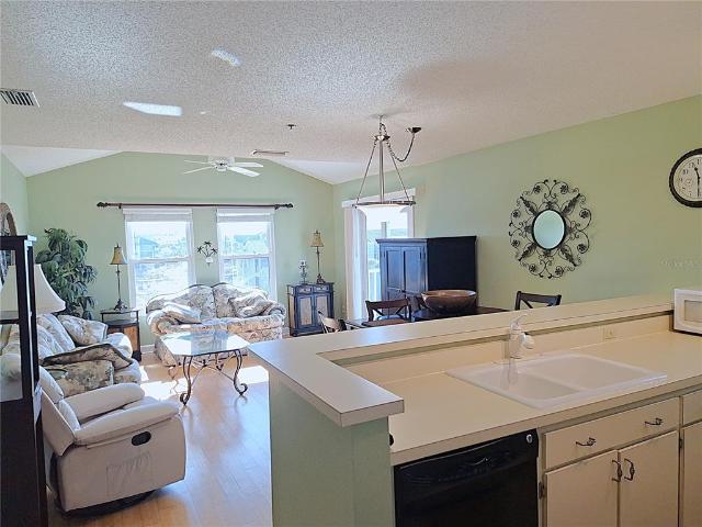 1 BR, 1 BA Apartment 5727 Biscayne Court, New Port Richey, FL 34652