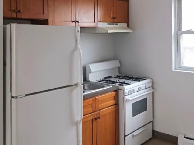 1 BR, 1 BA Apartment 5741 W 35th St, Cicero, IL 60804