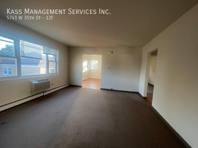 1 BR, 1 BA Apartment 5741 W 35th St, Cicero, IL 60804