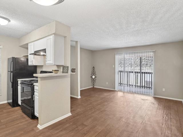 1 BR, 1 BA Apartment 5759 Pineland Drive Unit 2096, Dallas, TX 75231