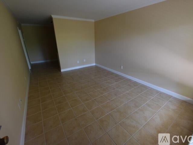 1 BR, 1 BA Apartment 57 Hanover Circle, Unit 220, Birmingham, AL 35205