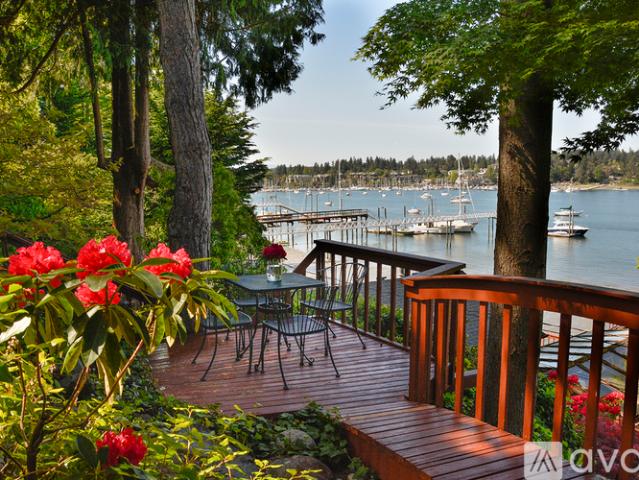 1 BR, 1 BA Apartment 5811 Ward Ave NE, Bainbridge Island, WA 98110