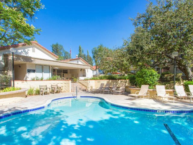 1 BR, 1 BA Apartment 5813 Hickory Drive Unit 5615D, Oak Park, CA 91377