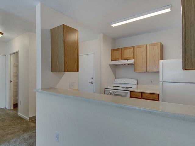 1 BR, 1 BA Apartment 5845 NE Hoyt Street Unit 572, Portland, OR 97213