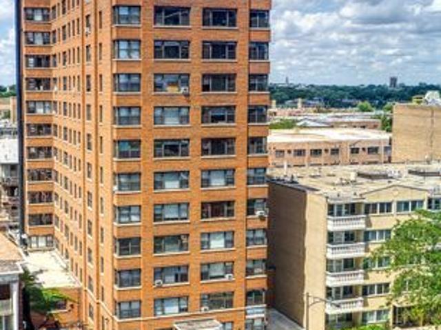 1 BR, 1 BA Apartment 5858 N Sheridan Rd, Chicago, IL 60660