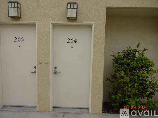 1 BR, 1 BA Apartment 585 W Harvard Blvd, Unit 204, Santa Paula, CA 93060