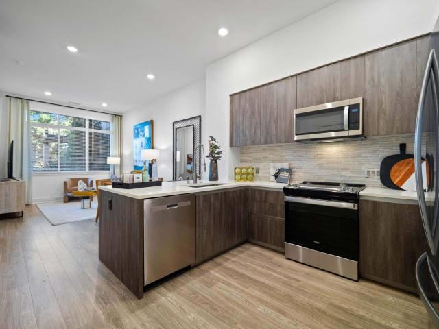 1 BR, 1 BA Apartment 585 S Winchester Blvd Unit 671, San Jose, CA 95128