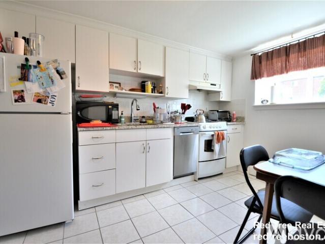 1 BR, 1 BA Apartment 58 Bryon Rd, Unit 1, Boston, MA 02467