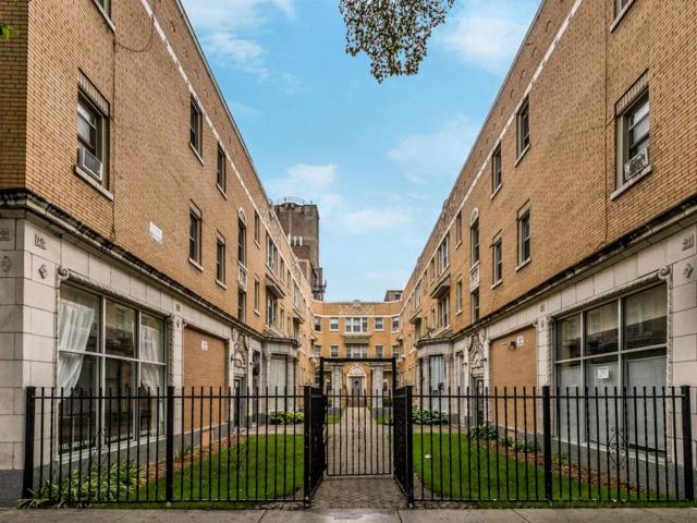 1 BR, 1 BA Apartment 5957 West Madison Street Unit 11 205, Chicago, IL 60644