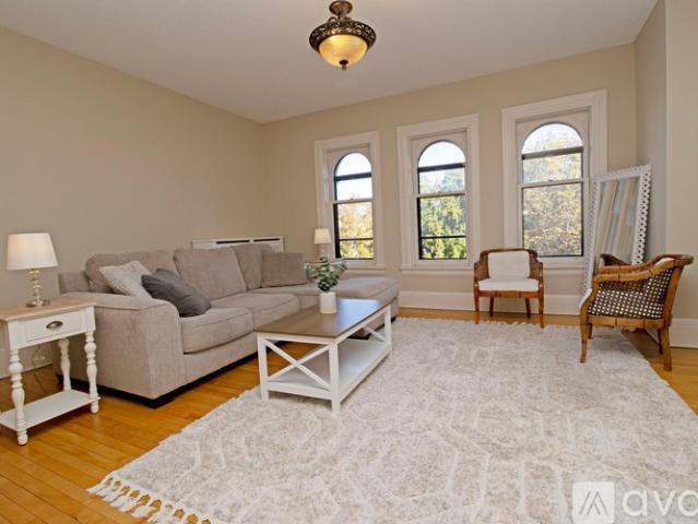 1 BR, 1 BA Apartment 598 Summit Ave, Unit #3, Saint Paul, MN 55107
