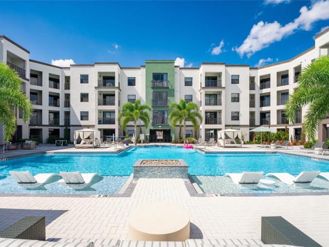 1 BR, 1 BA Apartment 5001 Palm Pointe Ct, Suite 100 Unit 435, Fort Myers, FL 33907