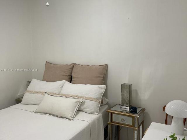 1 BR, 1 BA Apartment 5005 Collins Avenue, Miami Beach, FL 33140