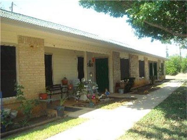 1 BR, 1 BA Apartment 500 Cross Creek, Dilley, TX 78017