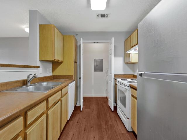 1 BR, 1 BA Apartment 500 Kraft St Unit 122, Clarksville, TN 37040