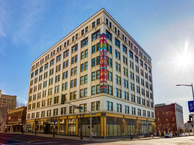 1 BR, 1 BA Apartment 500 North Grand Boulevard Unit 608, Saint Louis, MO 63103