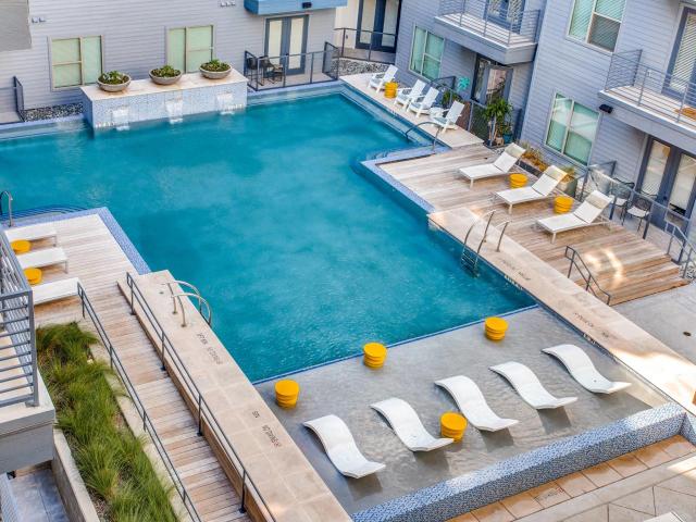 1 BR, 1 BA Apartment 501 W Rosedale St Unit 233, Fort Worth, TX 76104