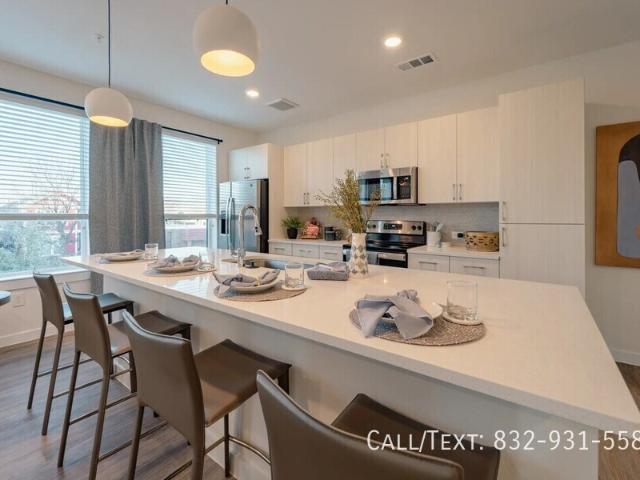 1 BR, 1 BA Apartment 501 W 24th St, Houston, TX 77008