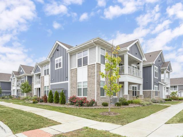1 BR, 1 BA Apartment 501 S Weber Rd Unit 206, Romeoville, IL 60446