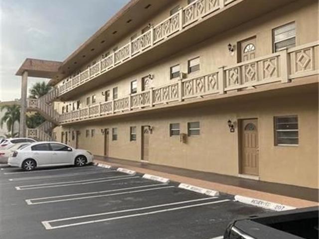 1 BR, 1 BA Apartment 5021 West Oakland Park Blvd, Lauderdale Lakes, FL 33313