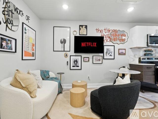 1 BR, 1 BA Apartment 5025 San Jacinto St, Unit 203, Dallas, TX 75206