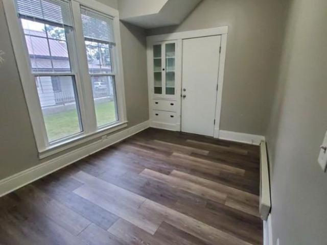 1 BR, 1 BA Apartment 502 1st Ave. E, Newton, IA 50208