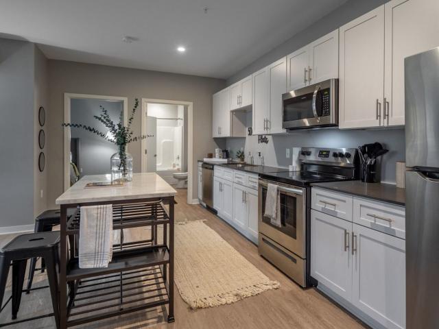 1 BR, 1 BA Apartment 5042 Linbar Drive Unit #300 Unit 200, Nashville, TN 37211