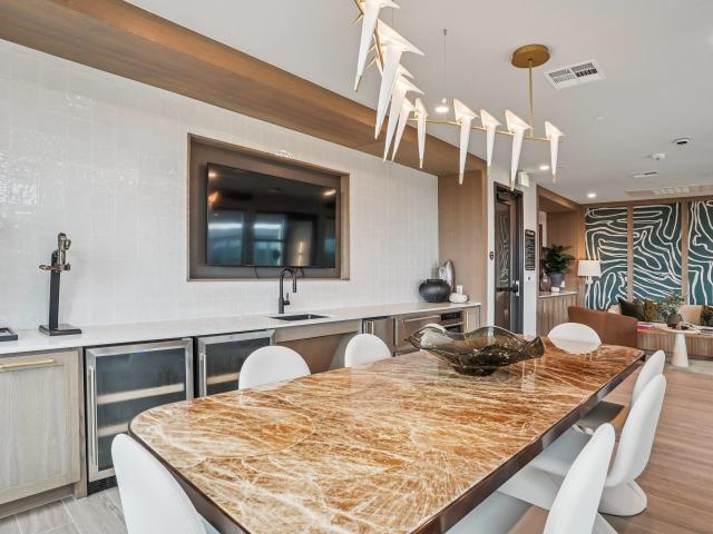 1 BR, 1 BA Apartment 505 W 8th St Unit S1230, Dallas, TX 75208