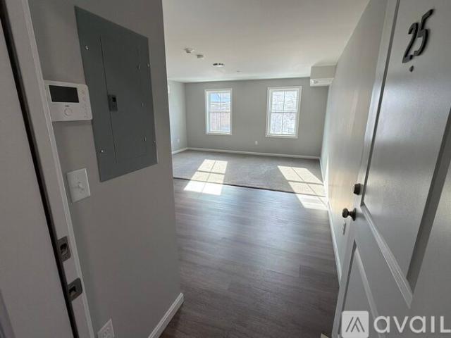 1 BR, 1 BA Apartment 505 Market Street, Unit 25, Lowell, MA 01854