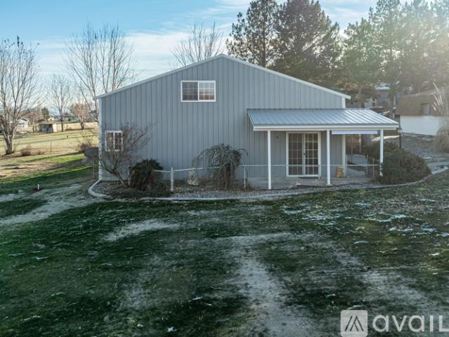 1 BR, 1 BA Apartment 509 Wagon Wheel Pr NW, Unit SHOP, Benton City, WA 99320