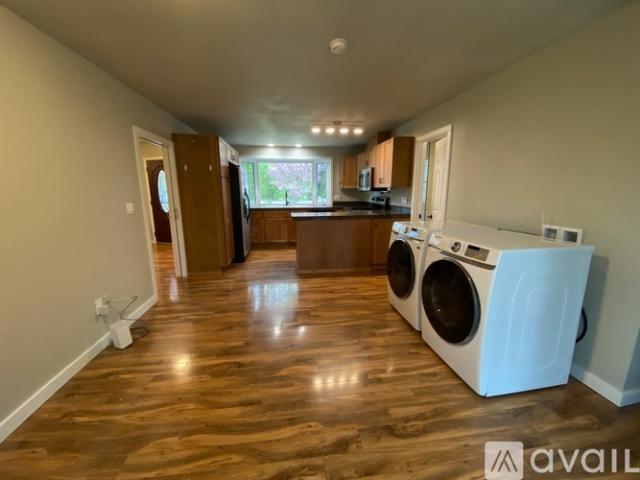1 BR, 1 BA Apartment 509 E 70th St, Unit 2, Tacoma, WA 98404