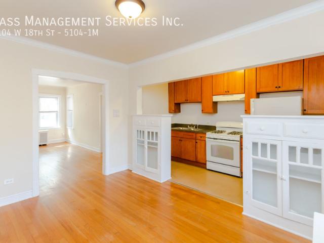 1 BR, 1 BA Apartment 5104 W 18th St, Cicero, IL 60804