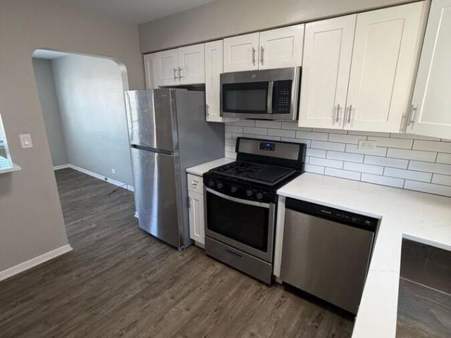 1 BR, 1 BA Apartment 5109 Washington Street, Downers Grove, IL 60515
