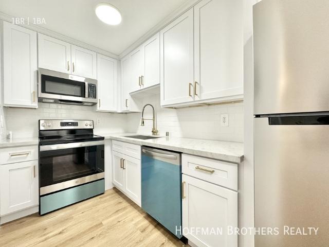 1 BR, 1 BA Apartment 5111 Harold Way, Los Angeles, CA 90027