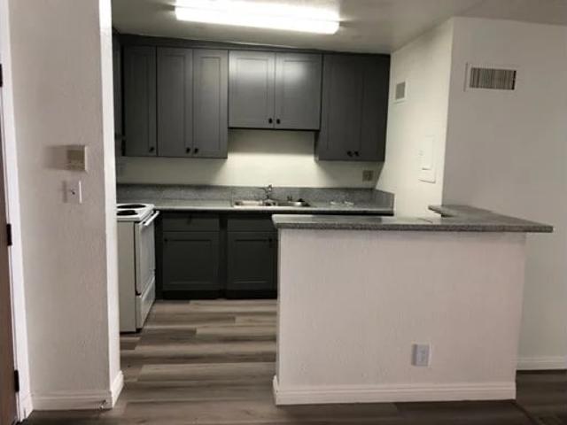 1 BR, 1 BA Apartment 515 La Fayette Park Place Unit 206, Los Angeles, CA 90057